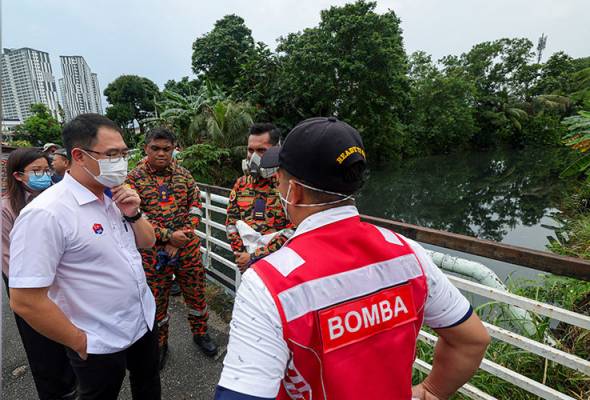 Sisa kimia tercemar akan dipindah segera dari kawasan perindustrian ...
