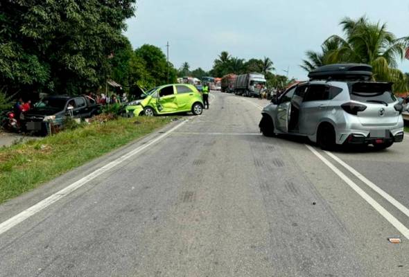 Tiga maut dalam dua kemalangan berasingan di Kelantan | Astro Awani