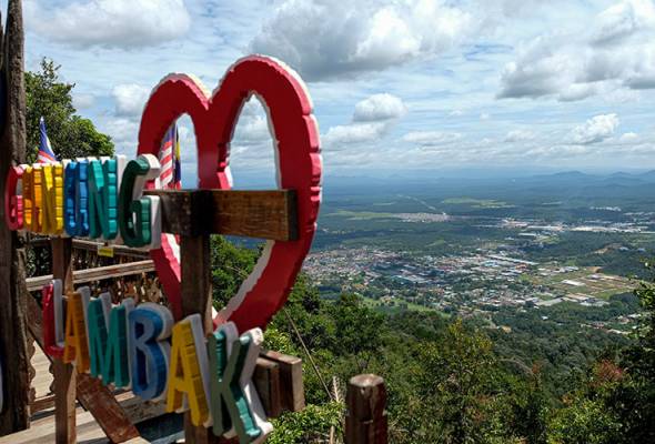 Pendakian santai di Gunung Lambak tarikan pendaki pelbagai lapisan umur ...
