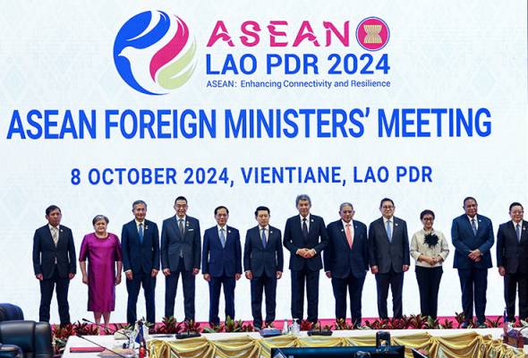 Mesyuarat Menteri Luar ASEAN bermula di Laos sebelum Sidang Kemuncak ke-44 dan ke-45 | Astro Awani