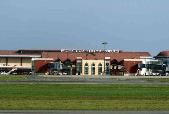 Banjir: Lapangan Terbang Sultan Abdul Halim kembali beroperasi hari ini ...