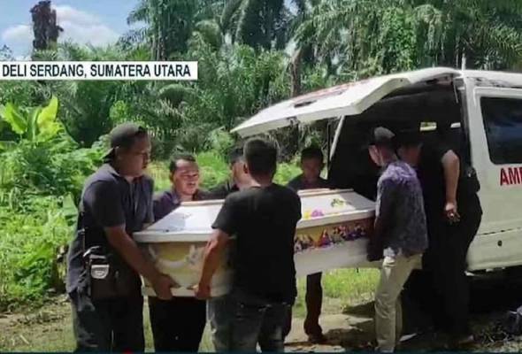 Pelajar maut selepas didenda 'squat jump' 100 kali | Astro Awani