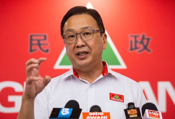 Institusi perubatan awam makin parah - Gerakan | Astro Awani