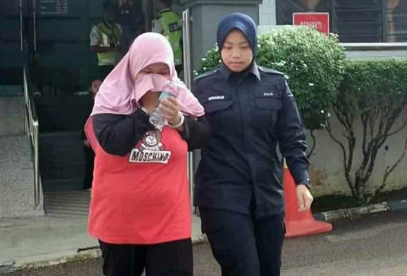 Ibu mengaku salah dera anak kandung didenda RM8,000 | Astro Awani