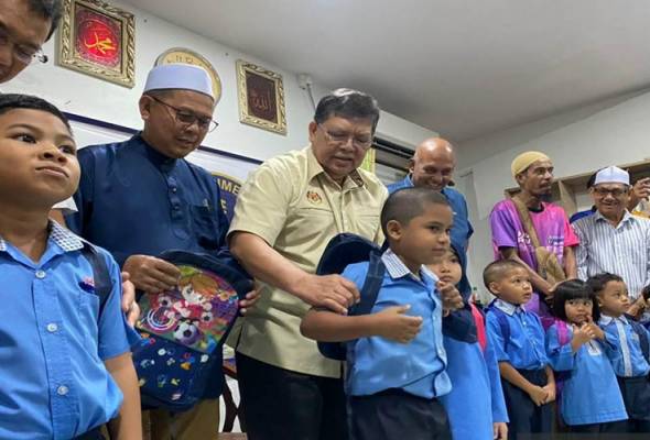 Johari harap Malaysia jadi tuan rumah terbaik AIPA tahun depan | Astro ...