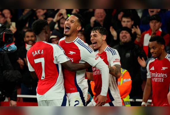 EPL: Arsenal benam Manchester United di Emirates | Astro Awani EPL: Arsenal benam Manchester United di Emirates | Astro Awani