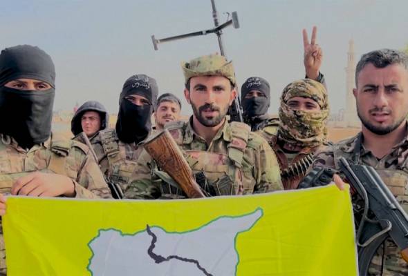 Konflik Syria: Pasukan pembebas mara ke barat Deir ez-Zor | Astro Awani