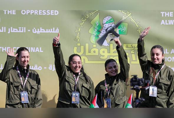 Carian mengenai topik tentera-wanita-israel | Astro Awani