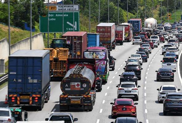 Kenderaan berat dilarang masuk lebuh raya terpilih pada waktu puncak ...