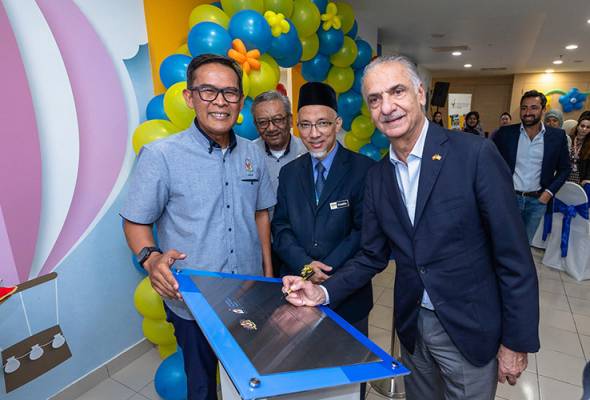 Datuk Azmir Jaafar | Astro Awani