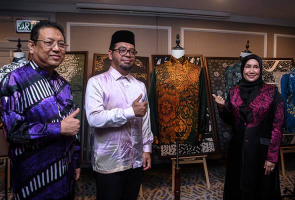 Terap tulisan Jawi dalam seni batik pelihara, martabatkan warisan ...