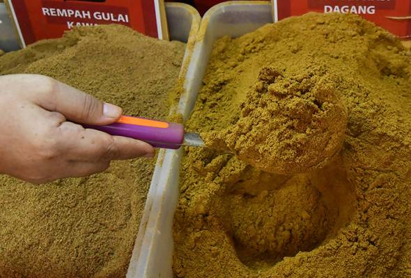 Usahawan rempah-ratus 'bidan terjun' jana pendapatan lima angka sebulan ...