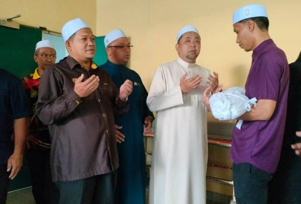 Muhammad Darwisy ada masalah jantung sejak lahir - Baddrol Bakhtiar ...