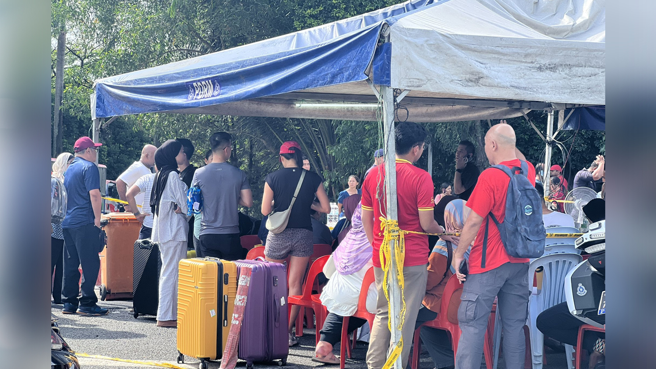 Kebakaran paip gas Putra Heights: Penggantian pasport percuma kepada mangsa | Astro Awani