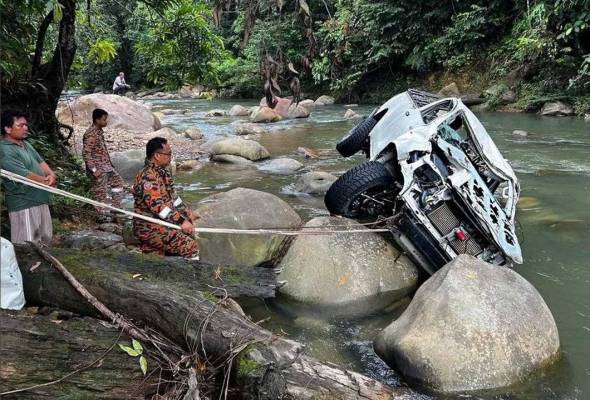 Mangsa hanyut di Sungai Sengayan belum ditemui | Astro Awani