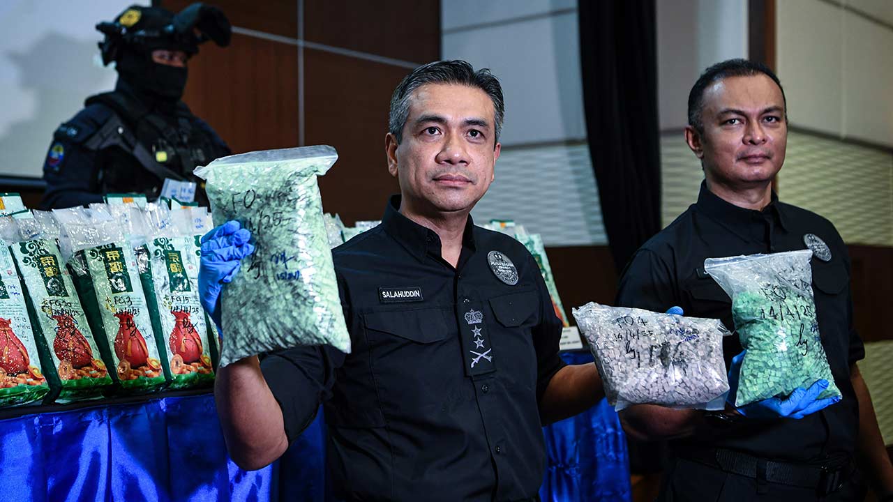 Polis rampas dadah bernilai RM13.6 juta | Astro Awani