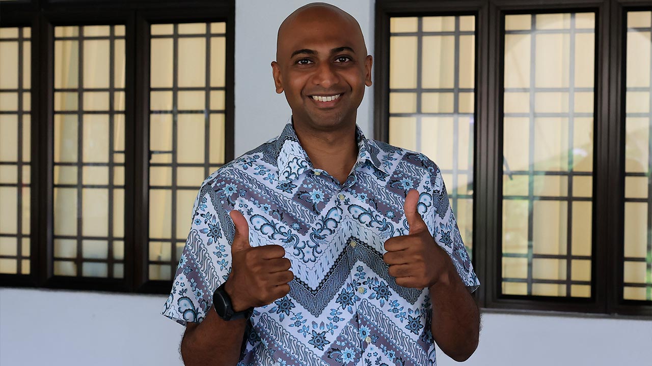 Dr Roland Victor bebas tuduhan buat hantaran jelik berhubung vaksin COVID-19 | Astro Awani