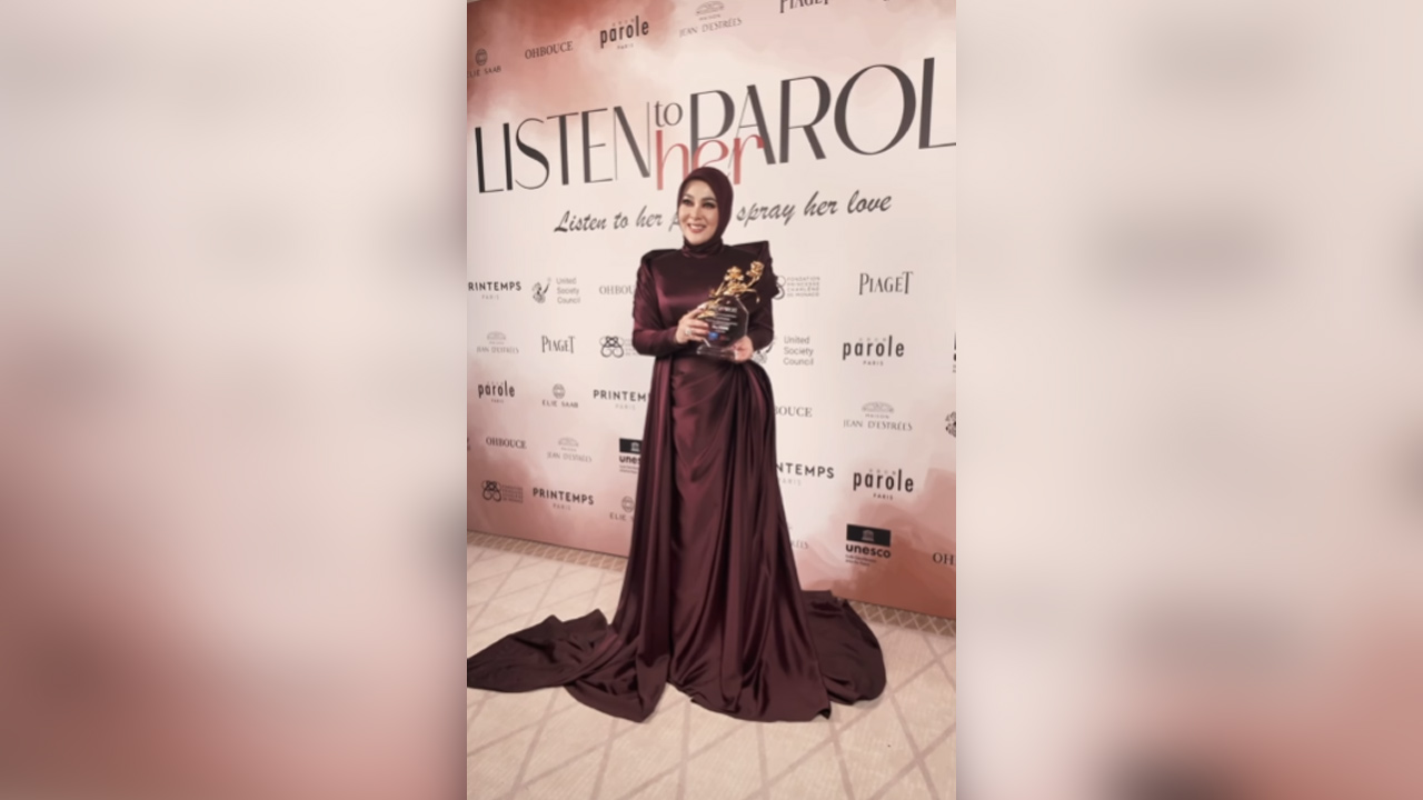 Syahrini terima penghargaan UNESCO di Cannes 2025 | Astro Awani