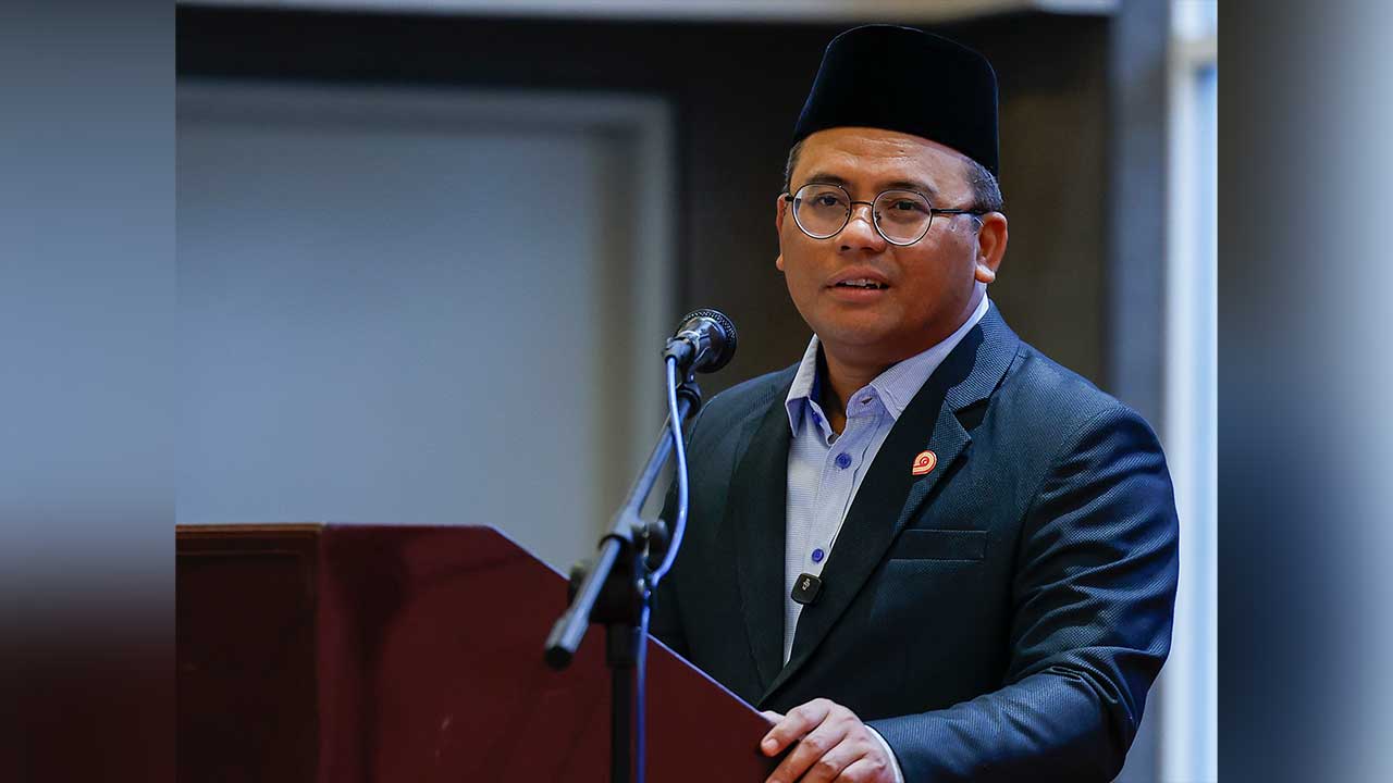 Persempadanan Selangor, Putrajaya dimuktamad akhir tahun ini - Amirudin | Astro Awani