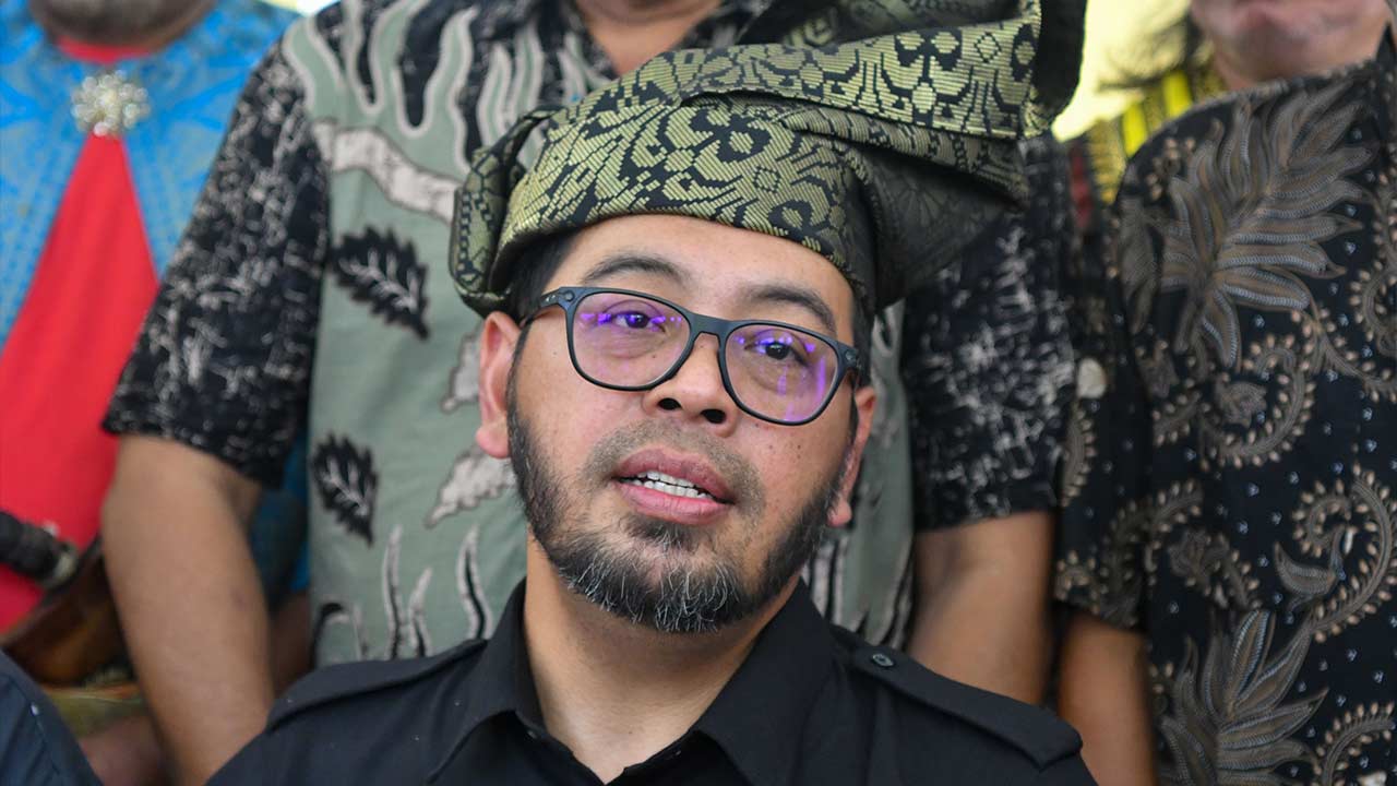 Hormati institusi perkahwinan, elak buka aib pasangan - Zulkifli ...
