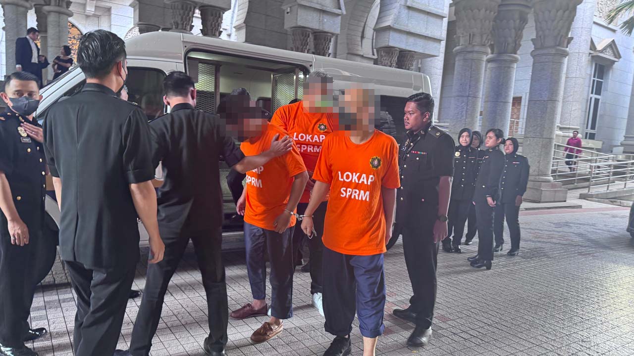 SPRM tahan 3 pegawai bank kes pengubahan wang haram, rasuah permohonan ...