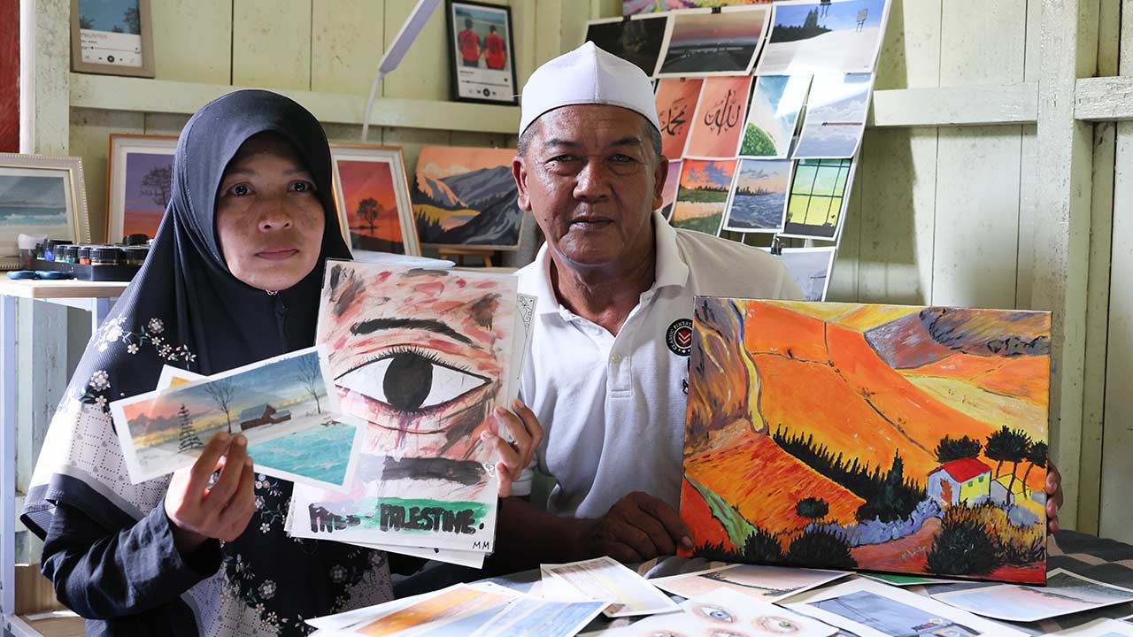 Kemalangan bas UPSI: Tiga lukisan Allahyarham Muhammad Mustaqim beri ...