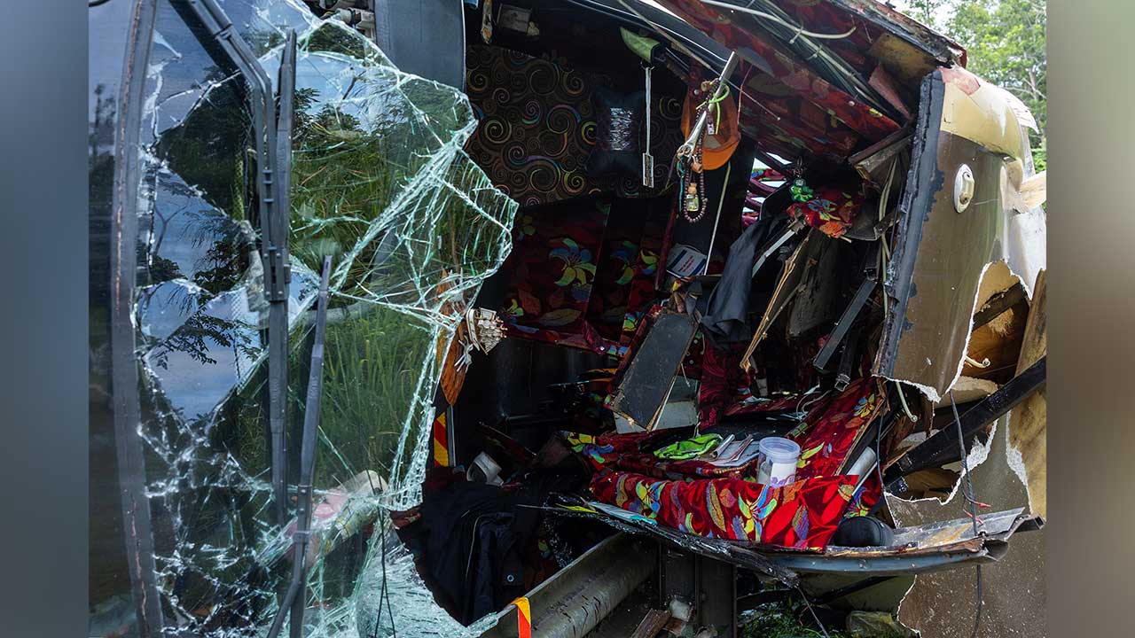 Kemalangan bas UPSI: Belum sebulan nahas babitkan anggota FRU, kini insiden pelajar maut jadi ...