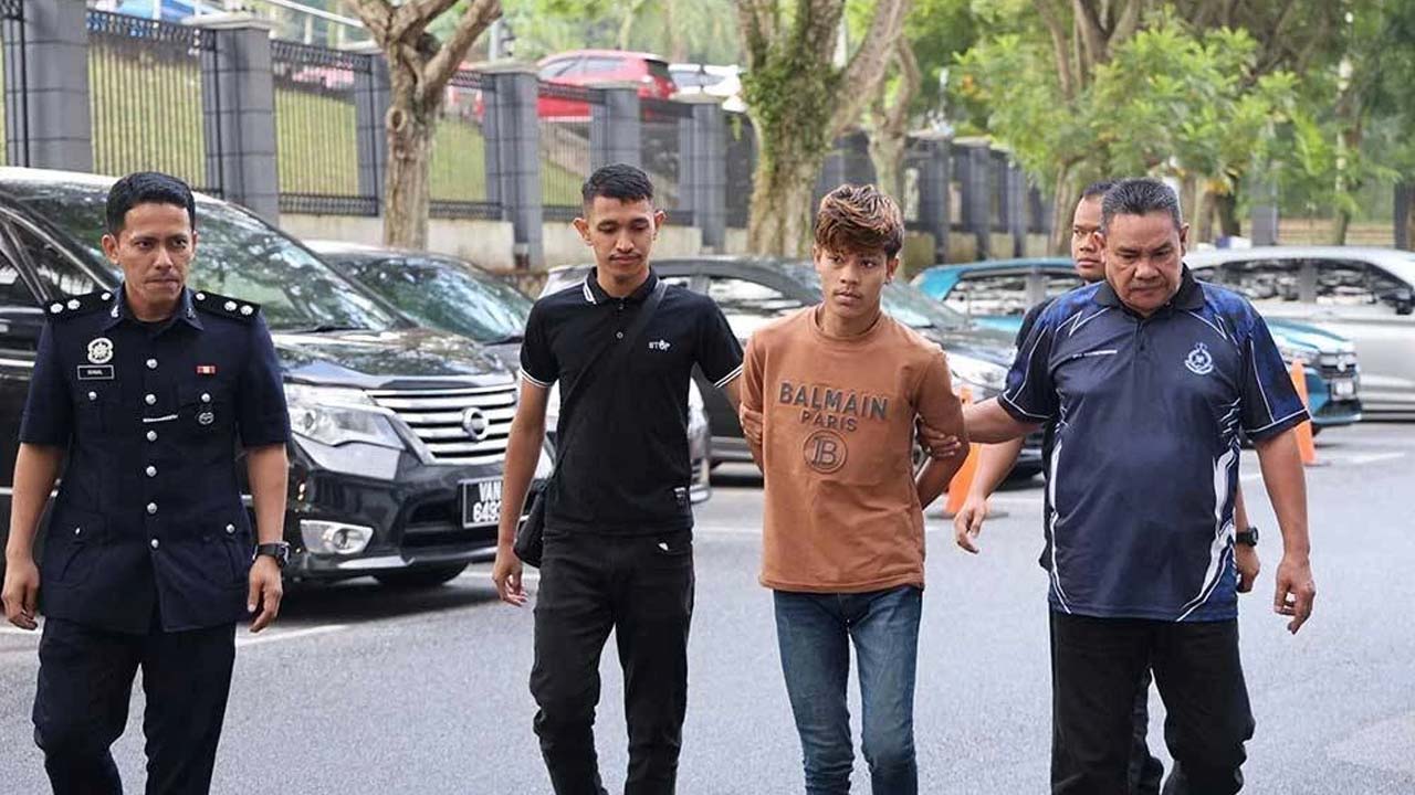 Seorang lagi suspek kes belasah pelajar Tingkatan Lima didakwa | Astro Awani