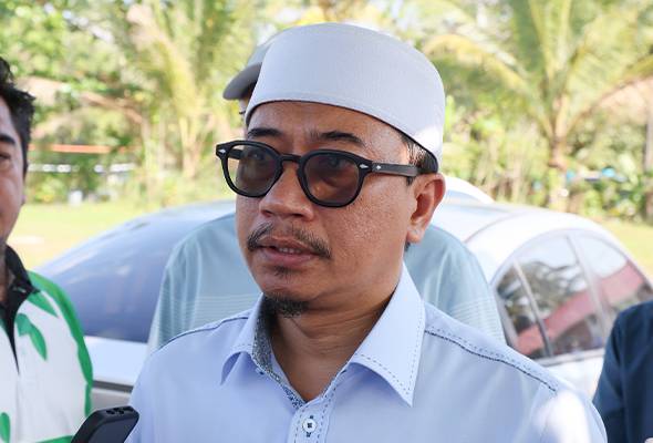 Didakwa tidak hormat privasi, menteri turunkan gambar ziarah Abdul Hadi ...