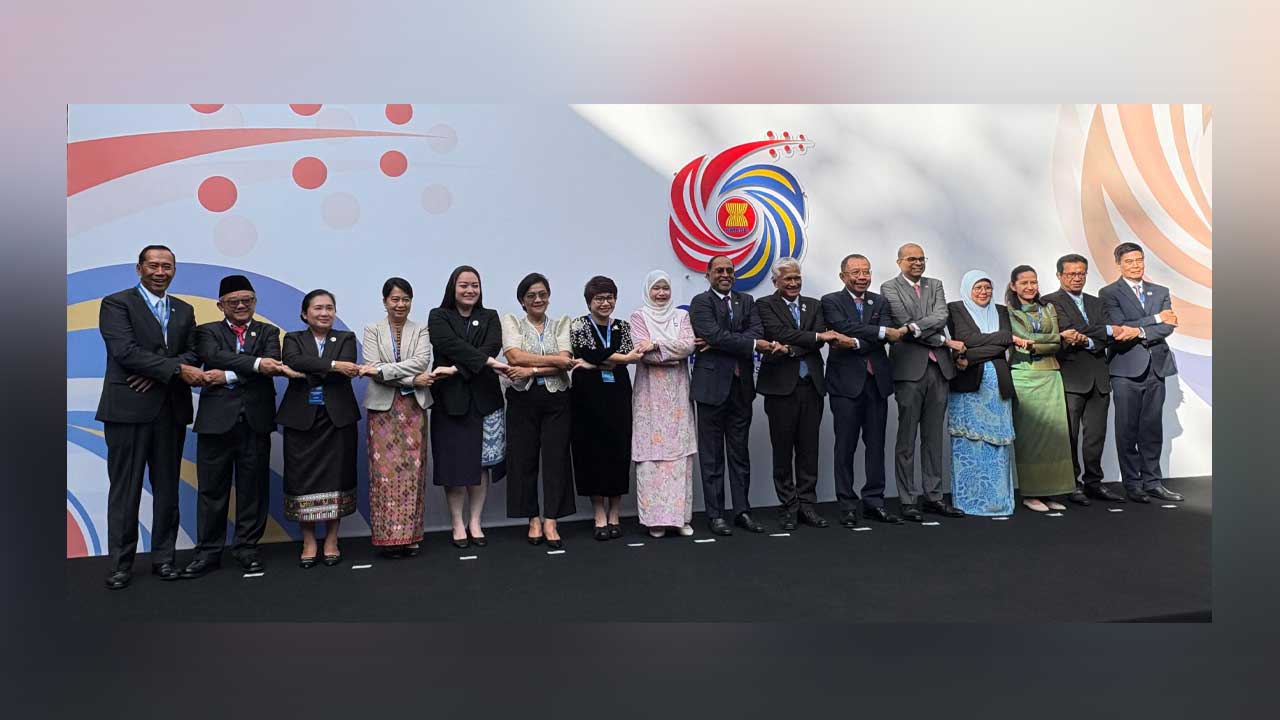 KPM, KPT ganding bahu jayakan mesyuarat pendidikan ASEAN | Astro Awani