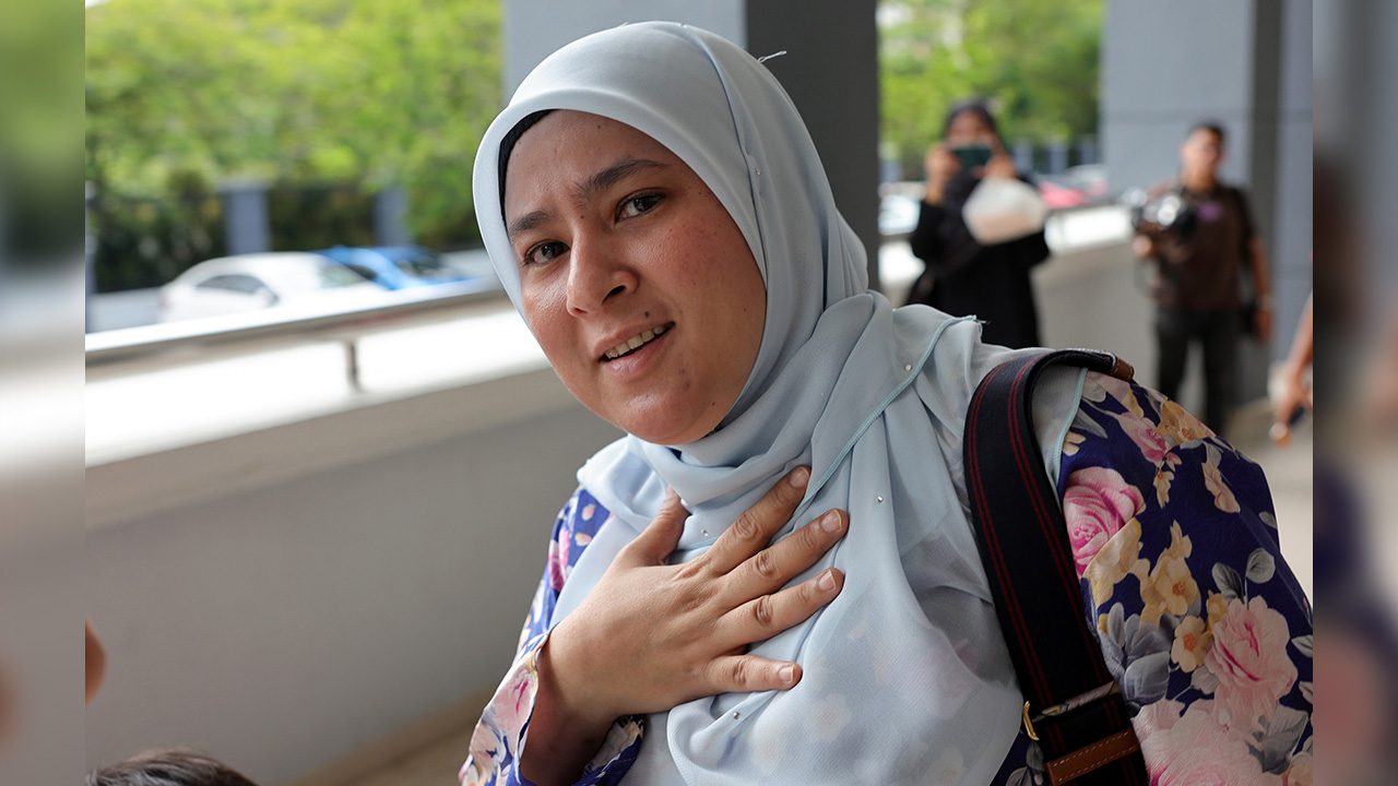 Pempengaruh tukar pengakuan tidak bersalah ceroboh rumah selebriti | Astro Awani