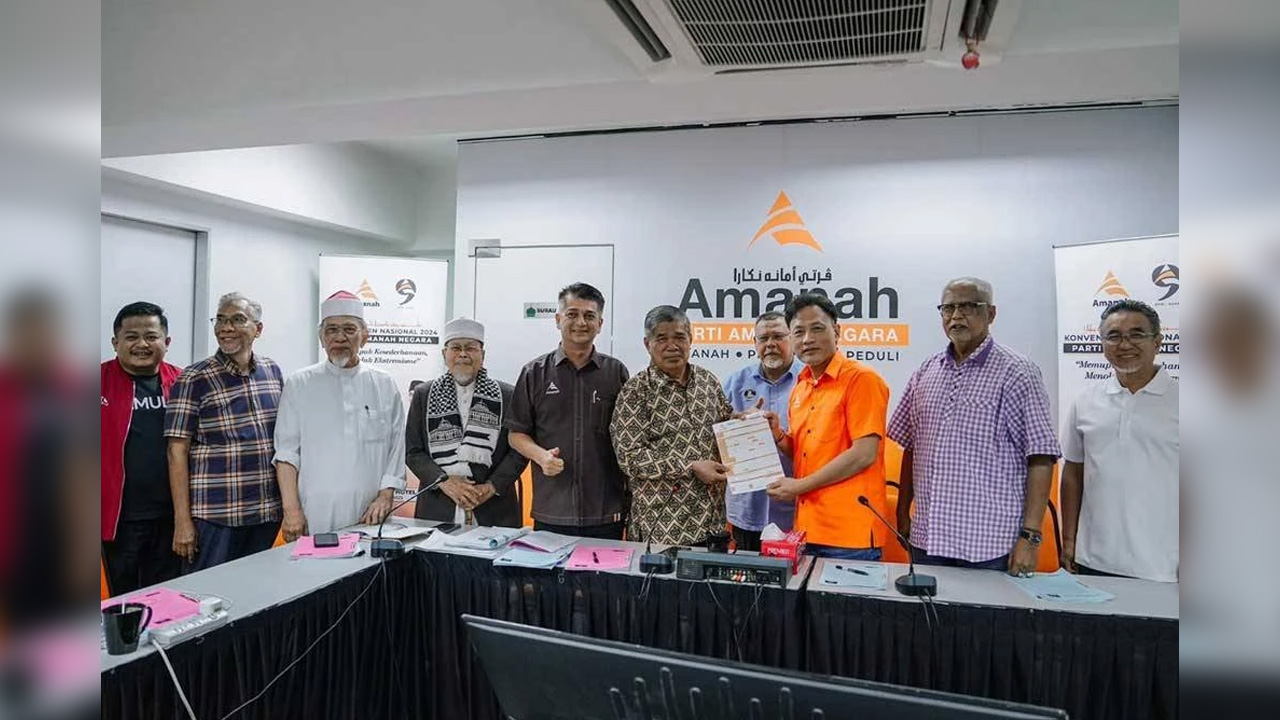 Rahmad Mega sertai Amanah | Astro Awani