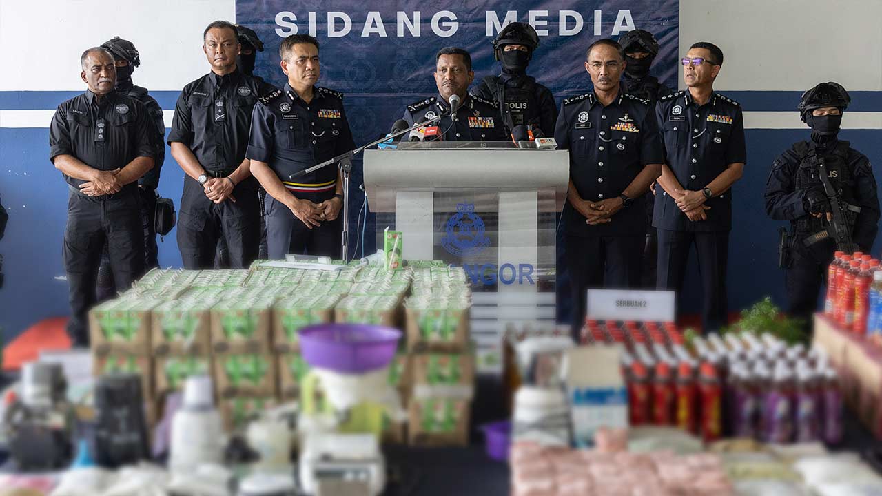 Makmal proses jus dadah, vape bernilai RM27 juta tumpas | Astro Awani