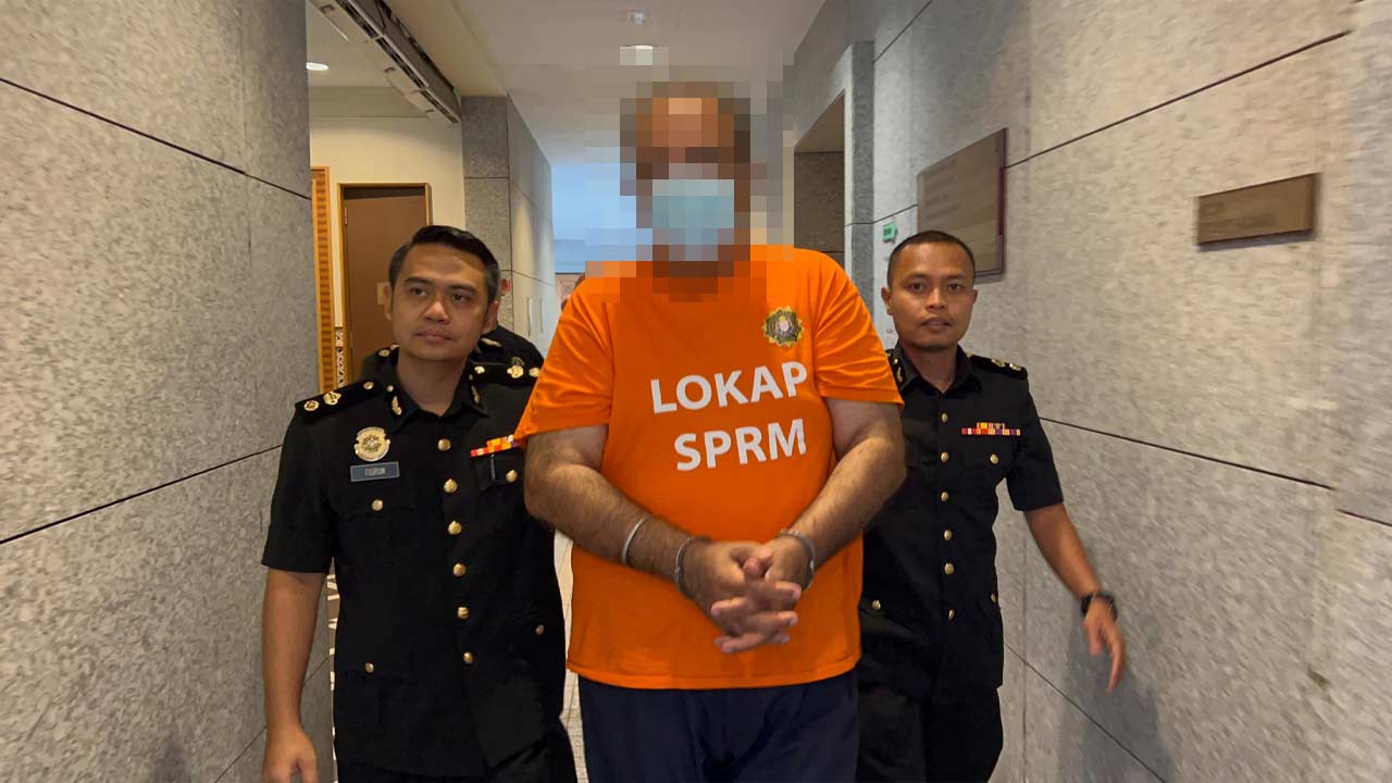 Pengarah syarikat bergelar 'datuk' direman, kes pengubahan wang haram ...