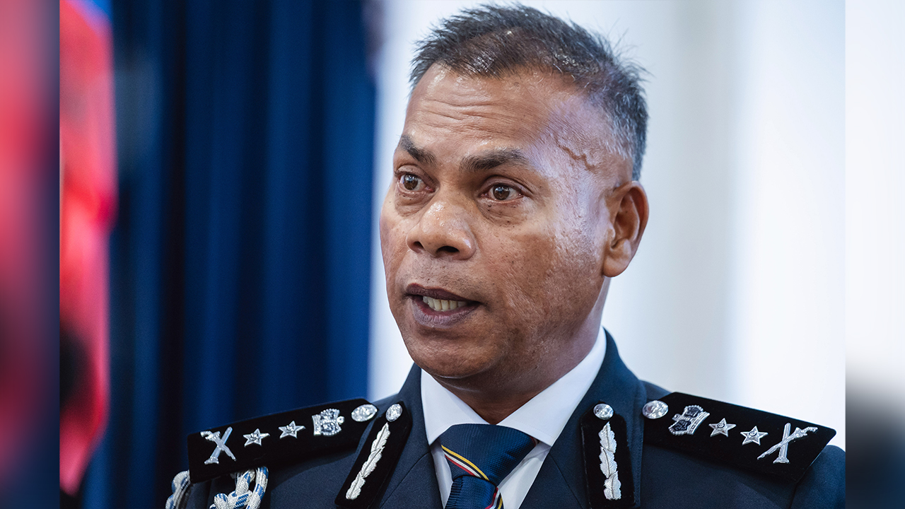 Pecah rumah cucu Tun Mahathir: Polis teliti rakaman CCTV di sekitar ...