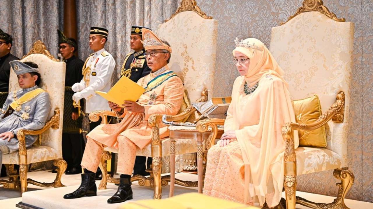 Gelaran, darjah kebesaran bukan perisai untuk bermaharajalela - Sultan ...