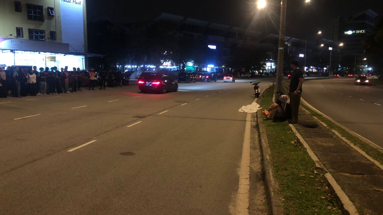 Pelajar Tingkatan Empat maut nahas motosikal di Shah Alam, rakan cedera parah | Astro Awani