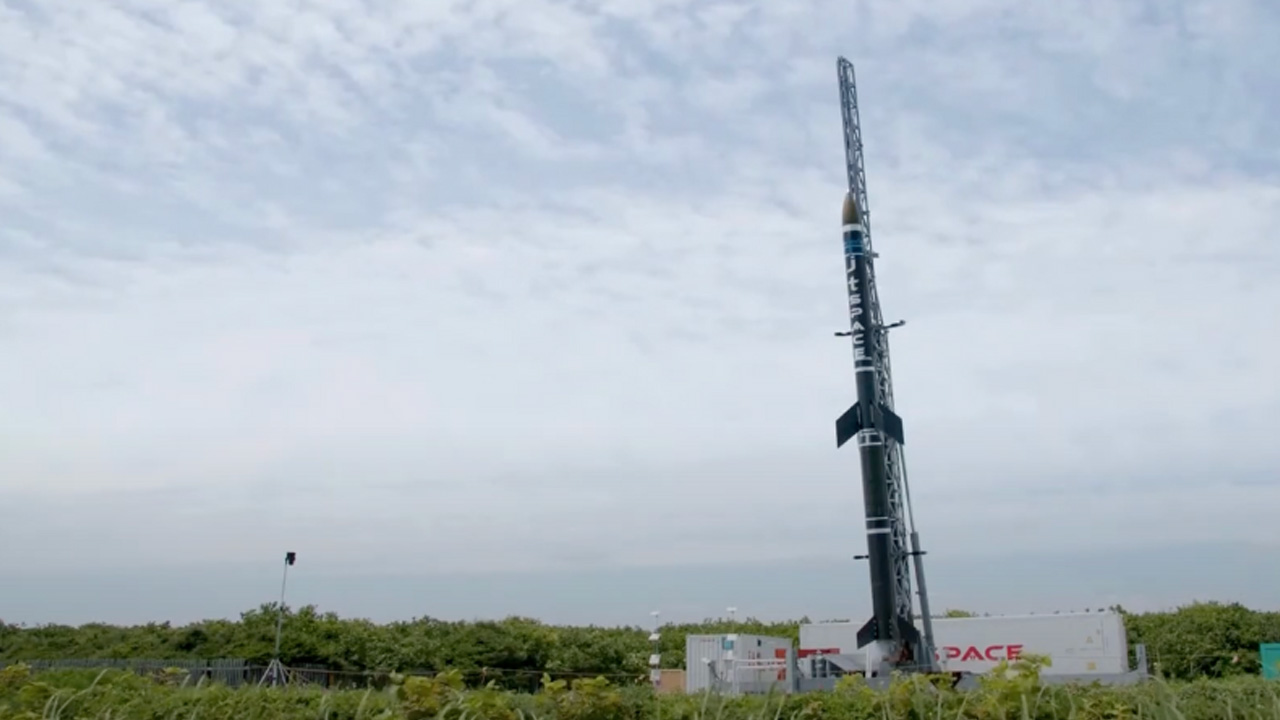 Roket Taiwan terhempas dalam pelancaran pertamanya di Jepun | Astro Awani