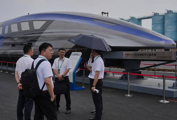 China perkenal prototaip kereta api Maglev berkelajuan 600 km/ j ...