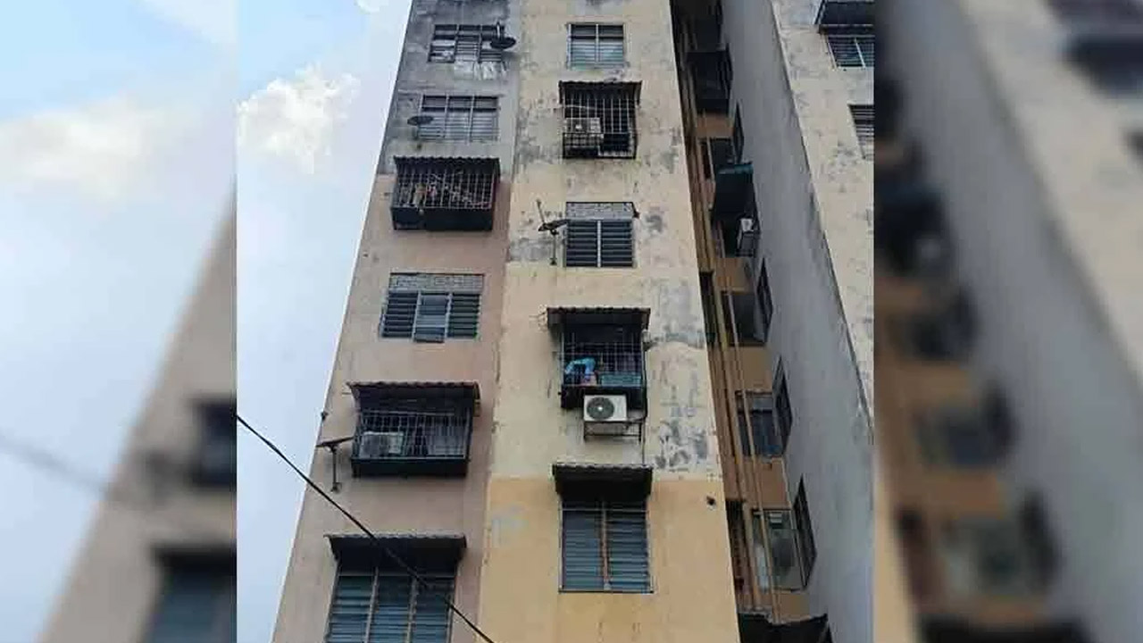 Kanak-kanak lelaki maut terjatuh dari tingkat lapan | Astro Awani