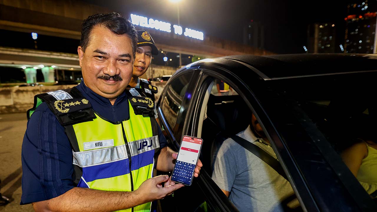 Penguatkuasaan VEP, JPJ keluar 1,489 saman bernilai RM445,800 | Astro Awani