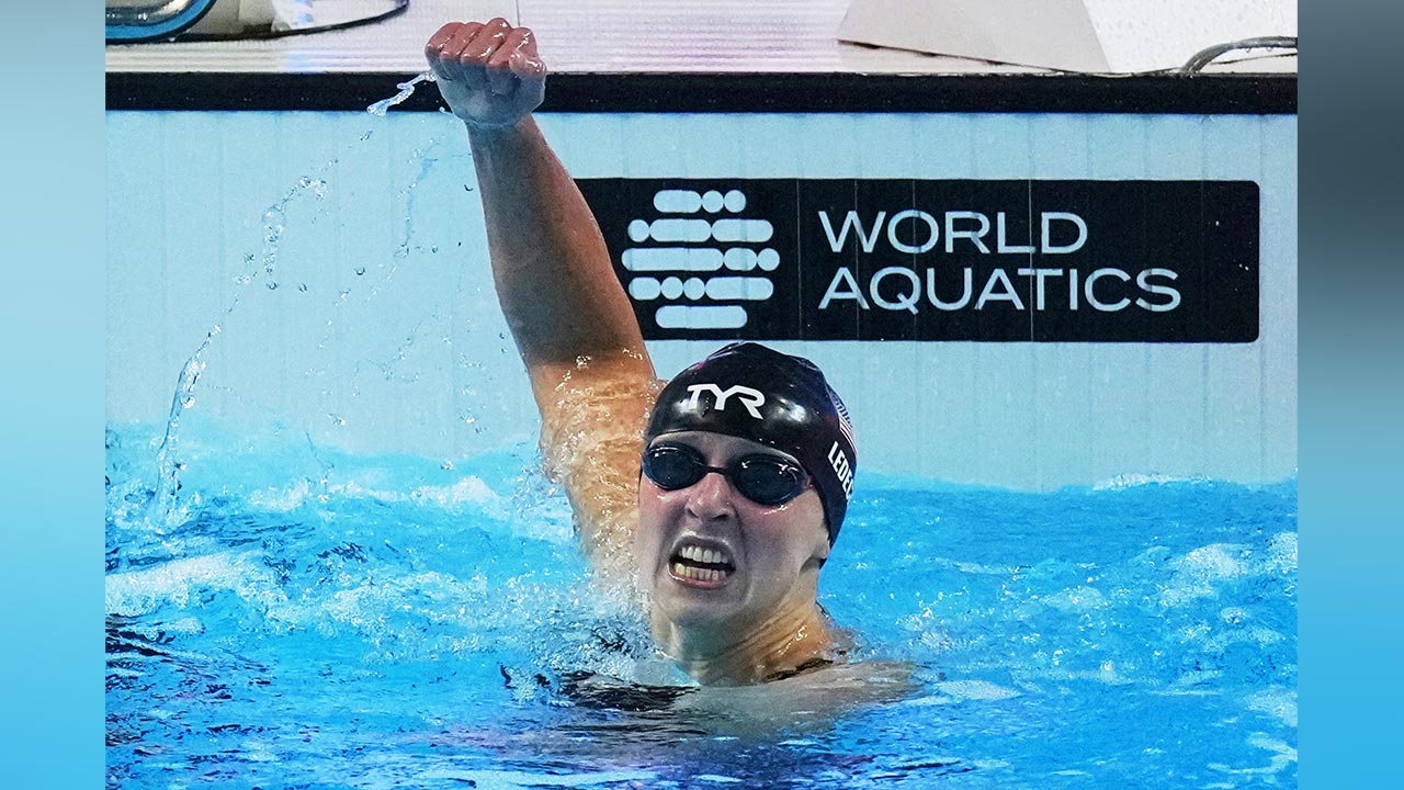 Ledecky menangi gelaran dunia ke-7 800m gaya bebas, terus kuasai acara di Singapura | Astro Awani