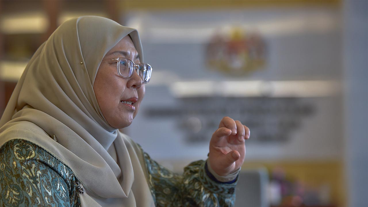 KPDN pantau tuntutan pengguna terkesan gangguan sistem BUDI95 di Kuantan | Astro Awani