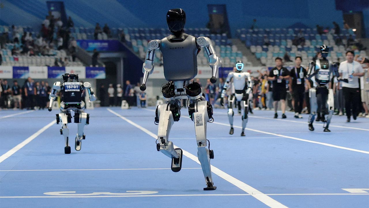 Olimpik Robot: Humanoid dari 16 negara bertanding dalam sukan ...