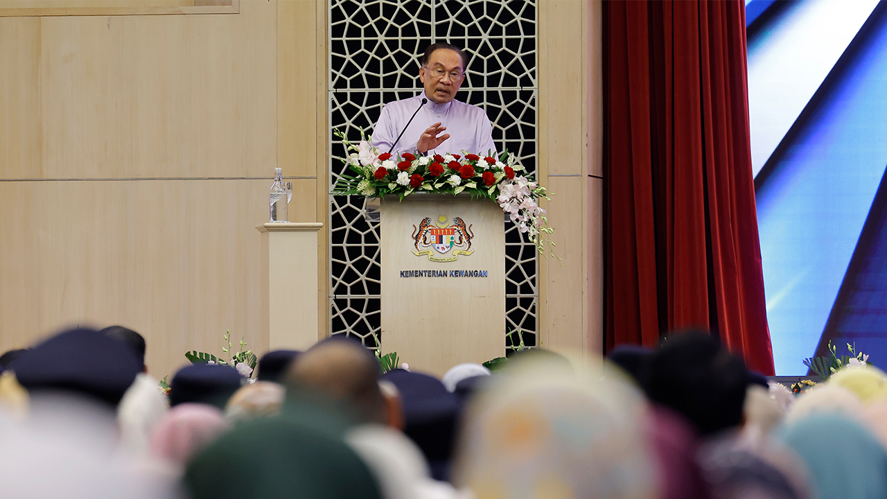 Tatakelola dan dasar baik beri ruang turunkan harga RON95 - PM Anwar | Astro Awani