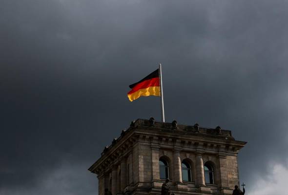 German industry lobby says energy transition risks 5.4-trillion-euro ...