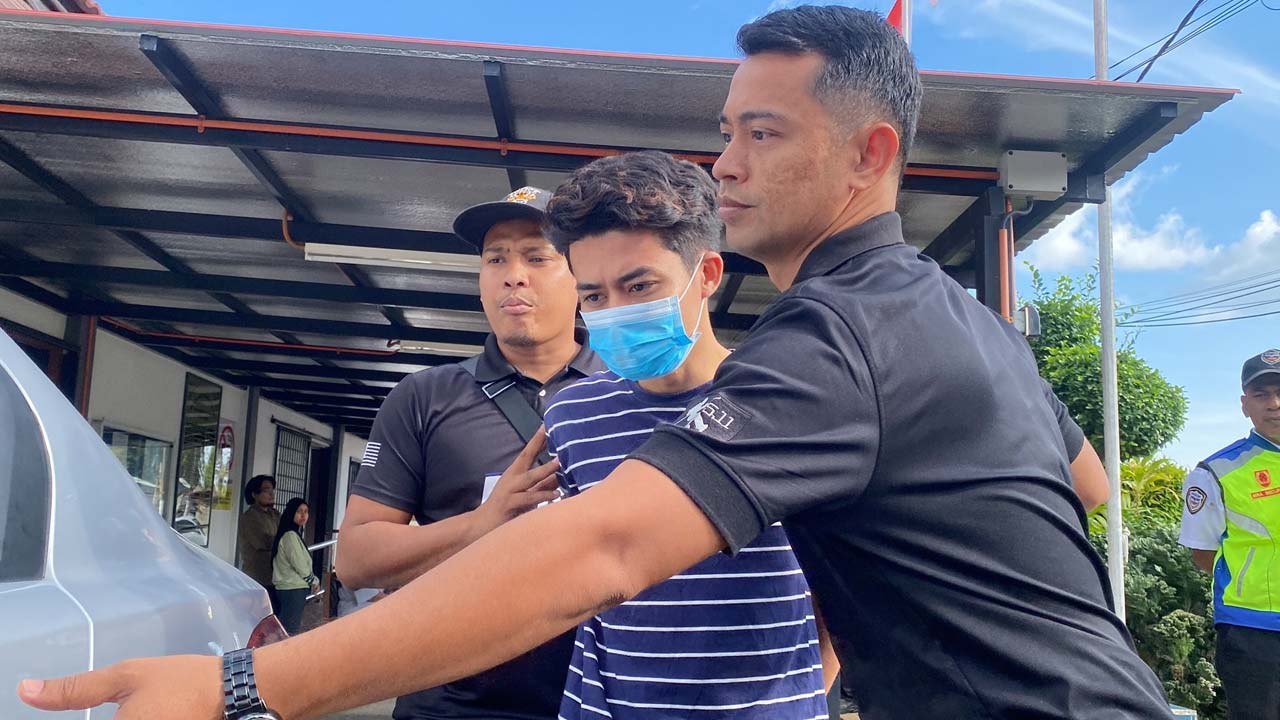 Kes tikam di Guar Chempedak: Lelaki didakwa bunuh isteri, peniaga telefon bimbit | Astro Awani