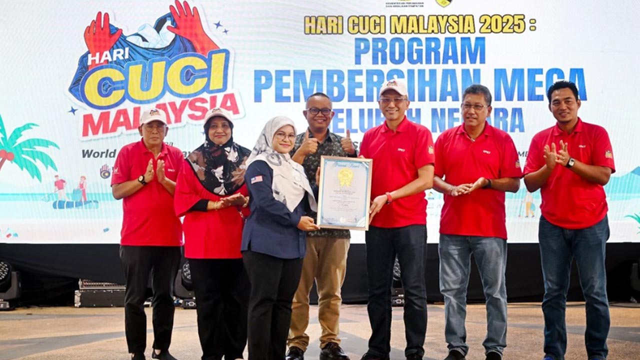 KPKT cipta dua rekod baharu MBOR sempena Hari Cuci Malaysia 2025 ...