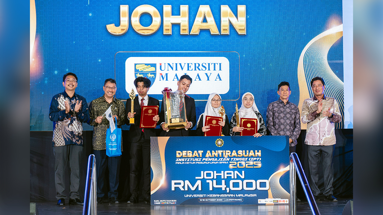 UM juara debat antirasuah IPT Piala Ketua Pesuruhjaya SPRM | Astro Awani