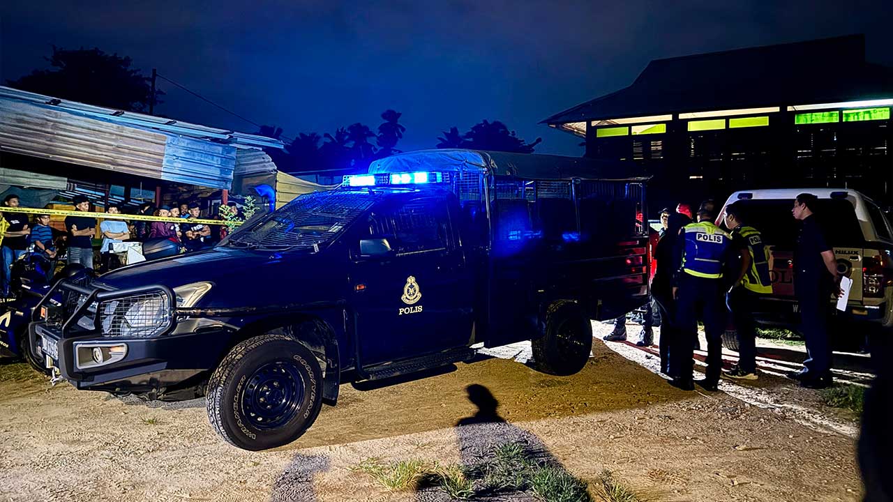 Bunuh dua beranak di Juru, suami direman bantu siasatan | Astro Awani